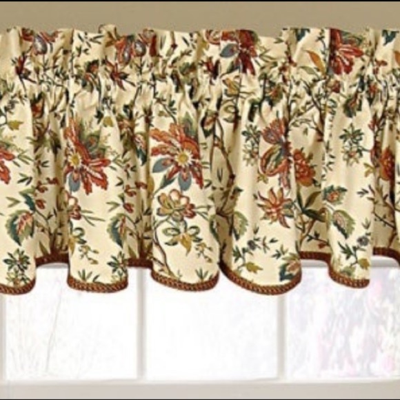 Waverly | Accents | Waverly Home One Felicite Scalloped Creme Floral 5 ...